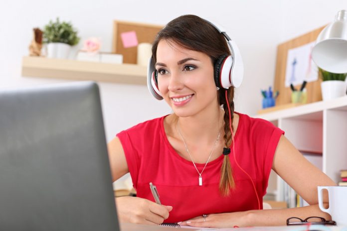 Pros and Cons of Online Classes, Education, and Learning