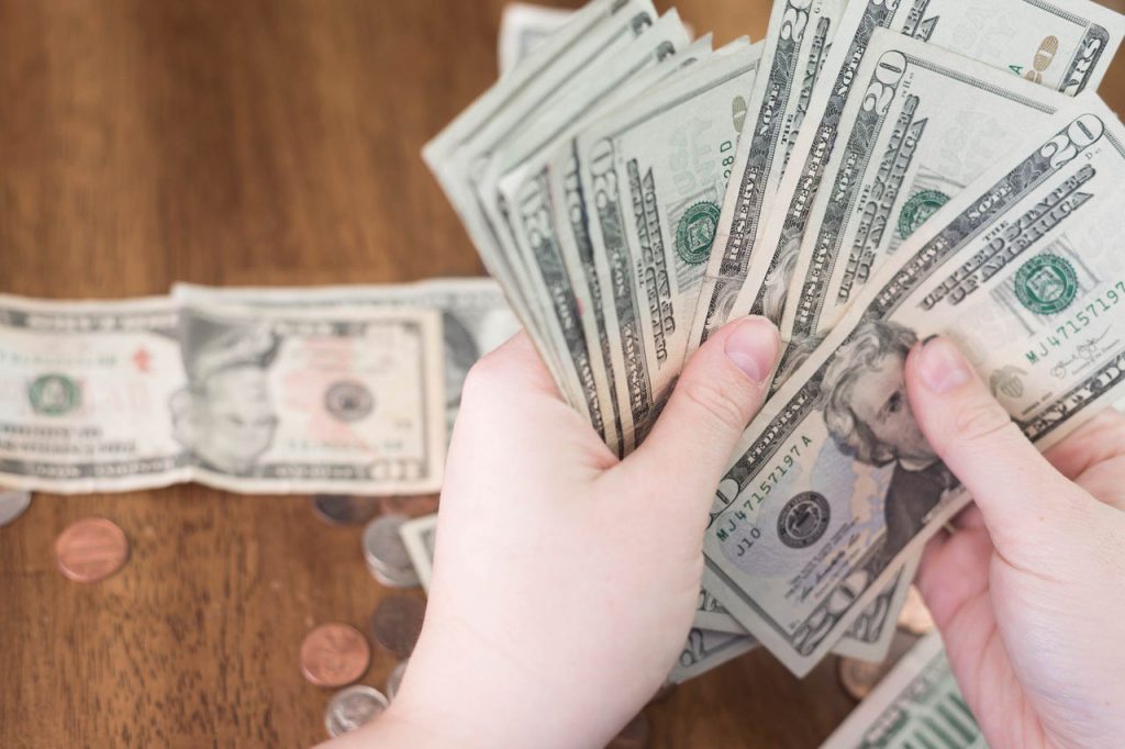 8 Ways To Make Extra Money This Summer Vacation